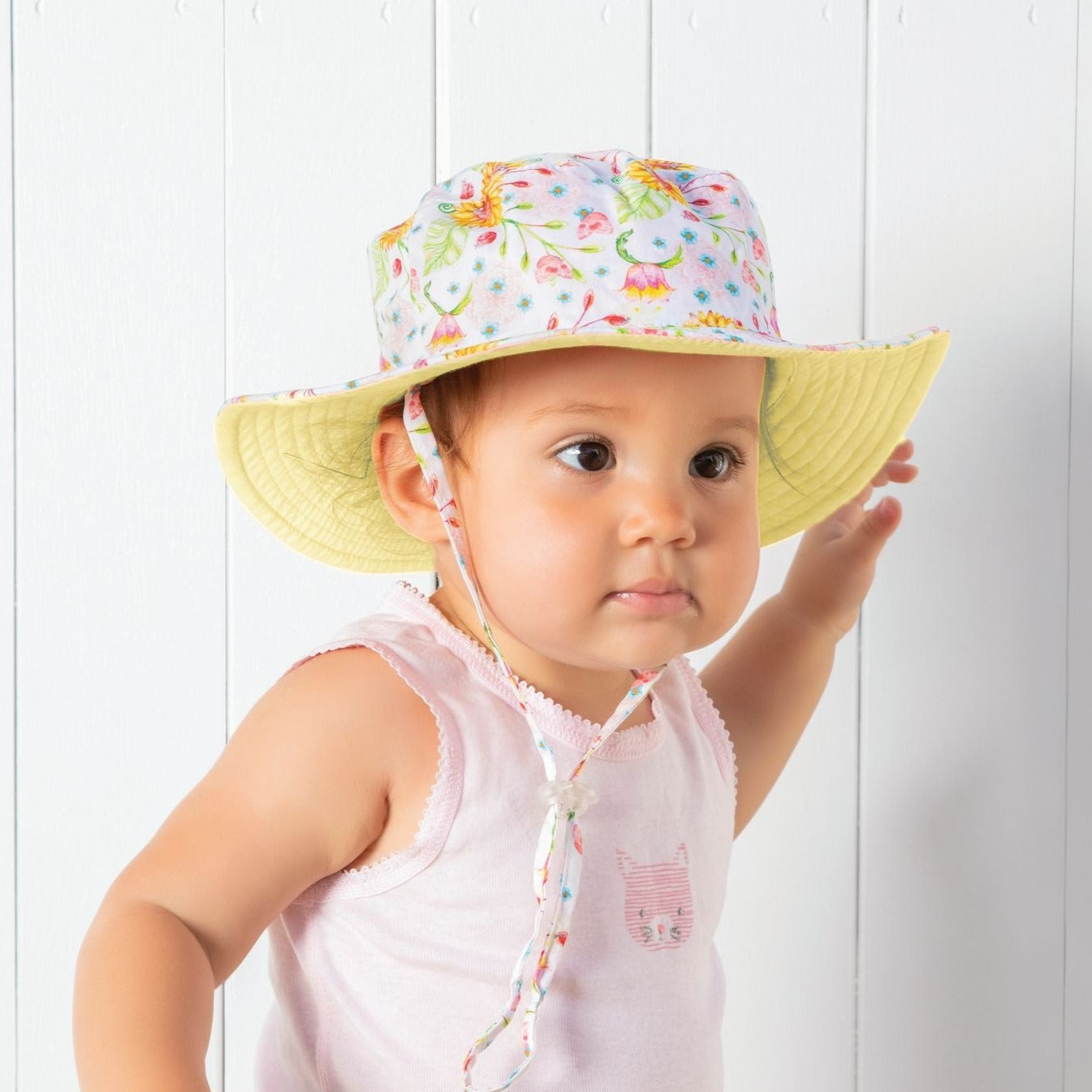 Sundaise | Girls Dixie Bucket Hat - Ladybug